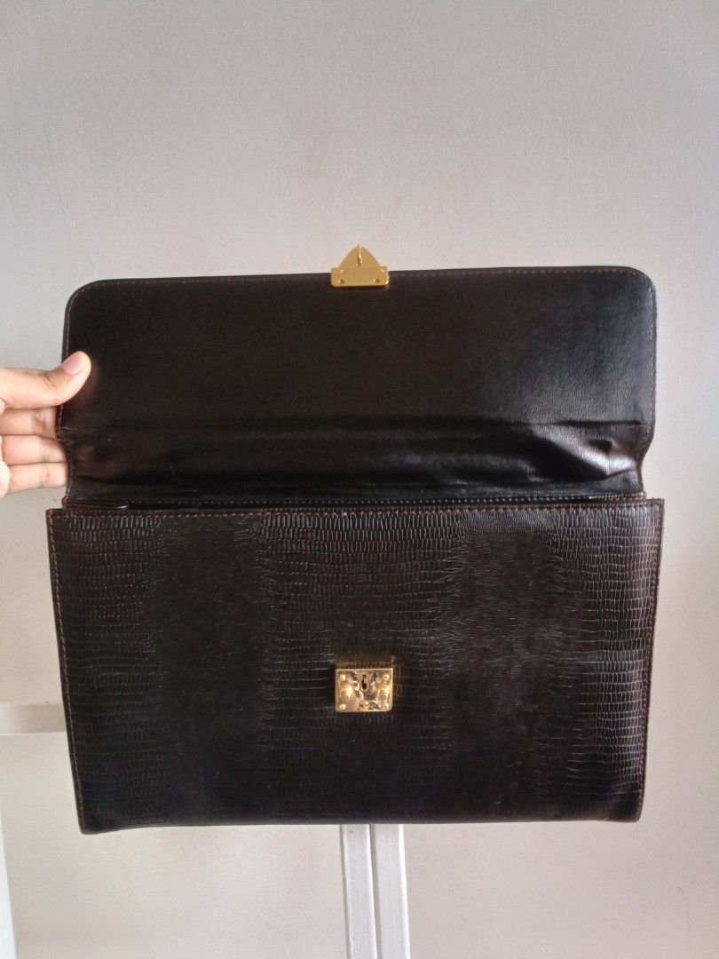 Original Venneti snake skin hand bag with key, Luxury, Bags & Wallets ...