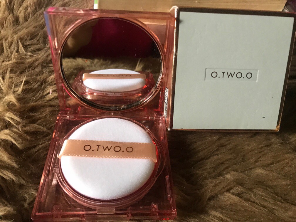 O.TWO.O smooth Mist Mirror Locking Powder 01(Natural Ivory), Beauty ...