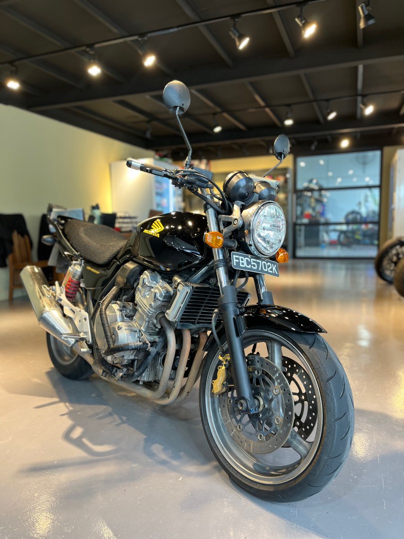 Pre Owned Honda CB400SF Revo, Motorcycles, Motorcycles for Sale, Class 2A on Carousell