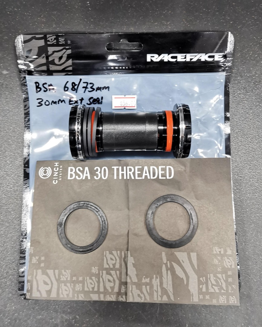 Race Face Bottom Bracket BSA 68/73MM- DIA 30MM EXT SEAL, Sports ...