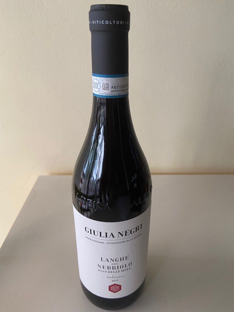 [Red Wine] Giulia Negri, Langhe Nebbiolo 2019 750ml, Food & Drinks, Alcoholic Beverages on Carousell