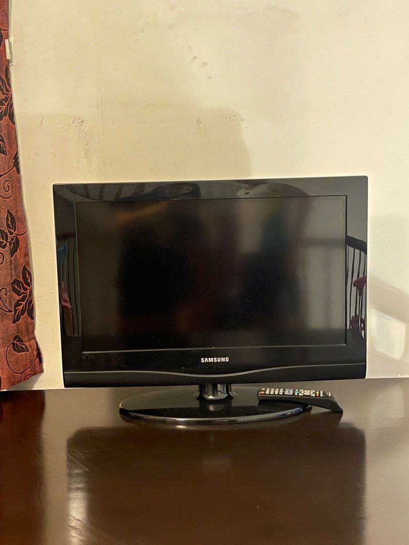 Samsung TV 26 inch, TV & Home Appliances, TV & Entertainment, TV on ...