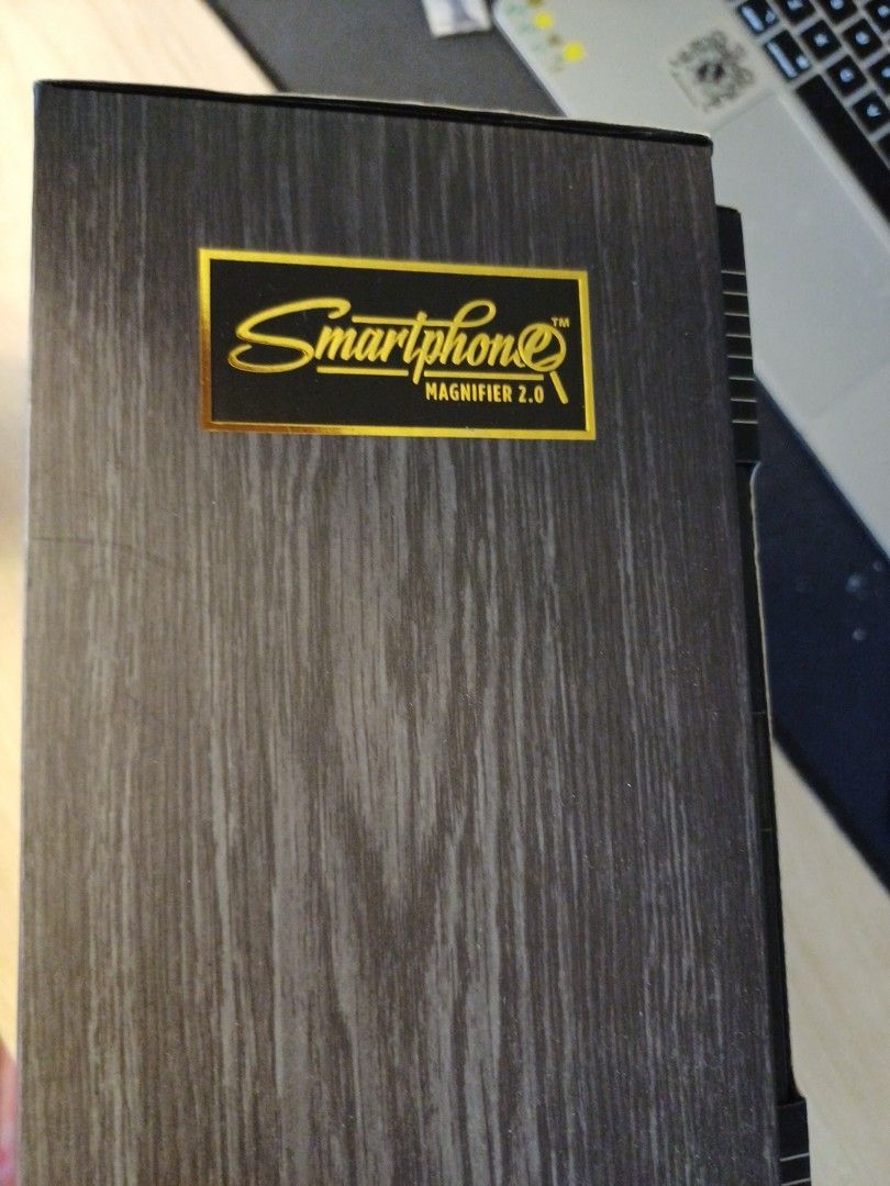 Smartphone magnifier tv style box on Carousell