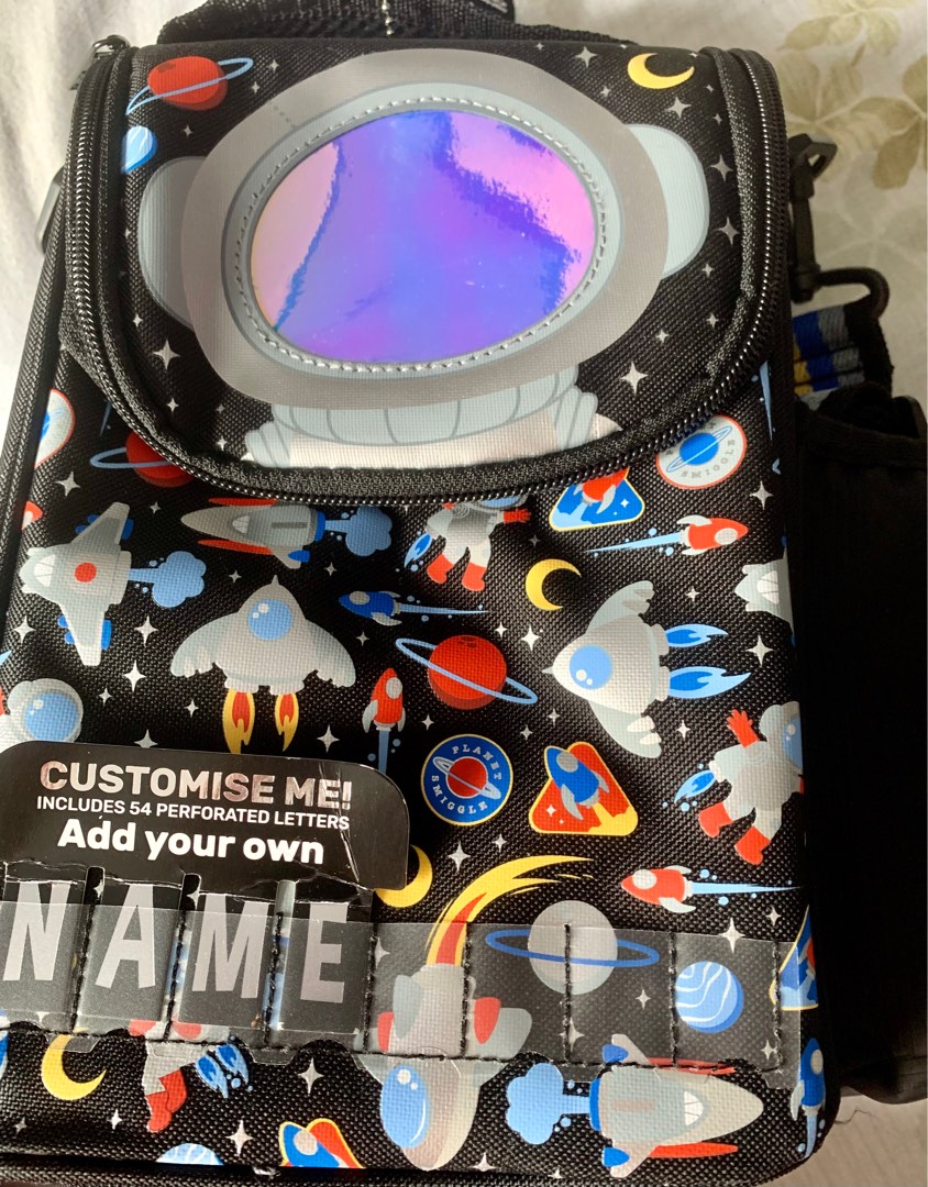 Smiggle Space Planet Lunchbox - Bnew on Carousell