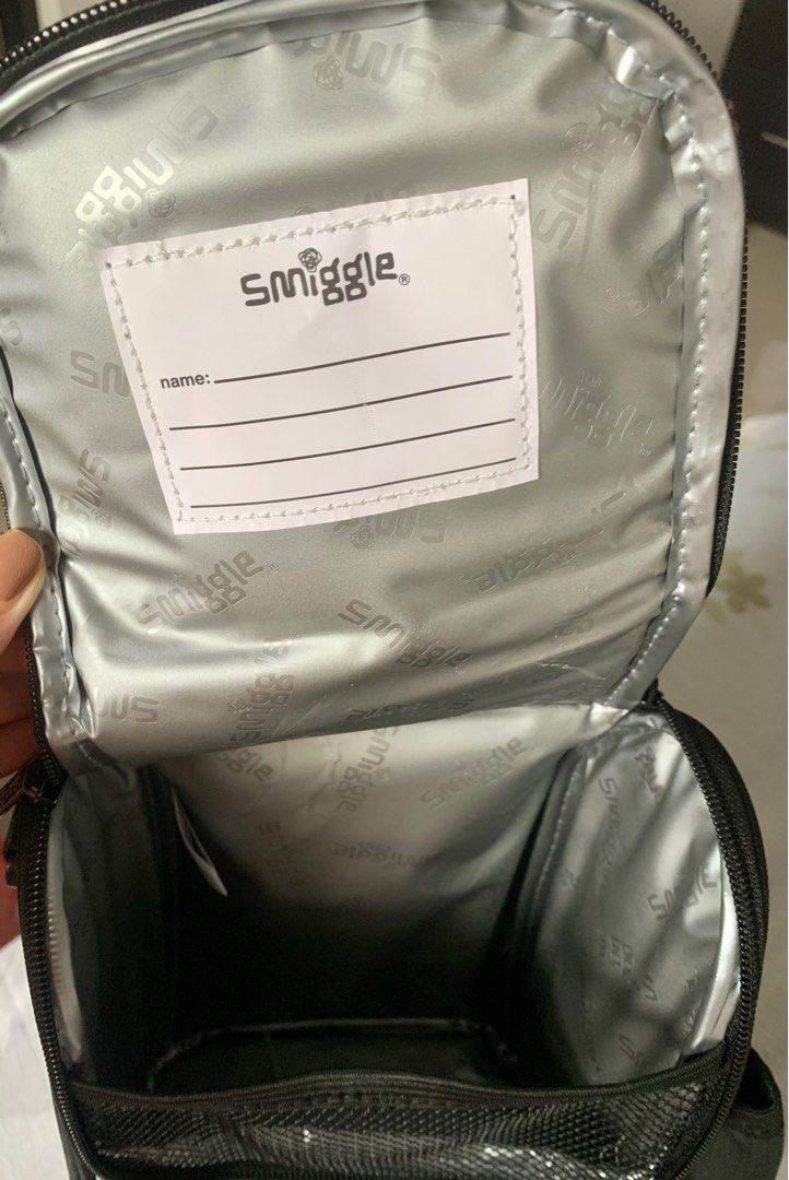 Smiggle Space Planet Lunchbox - Bnew on Carousell