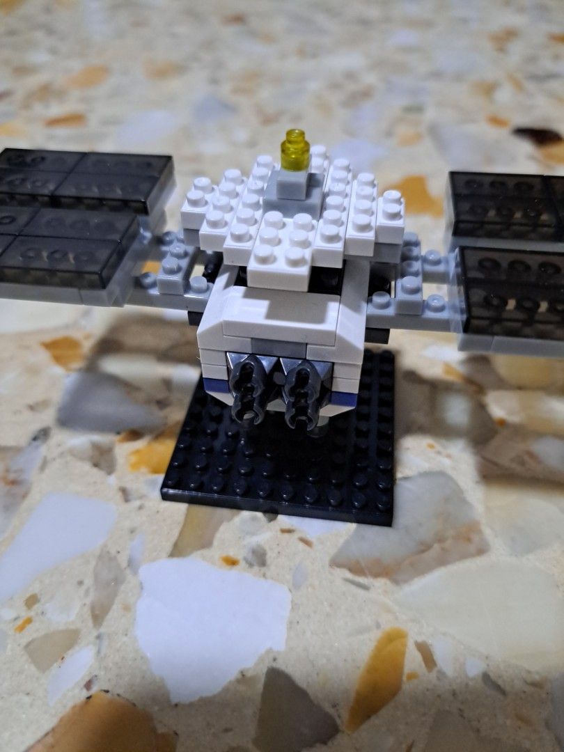 Spacecraft Mini Build, Hobbies & Toys, Toys & Games on Carousell