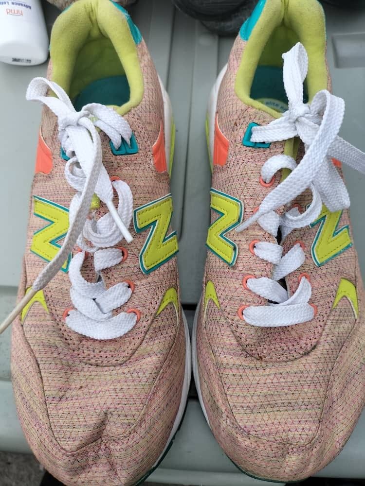Sports shoes NB, Women's Fashion, Footwear, Sneakers on Carousell