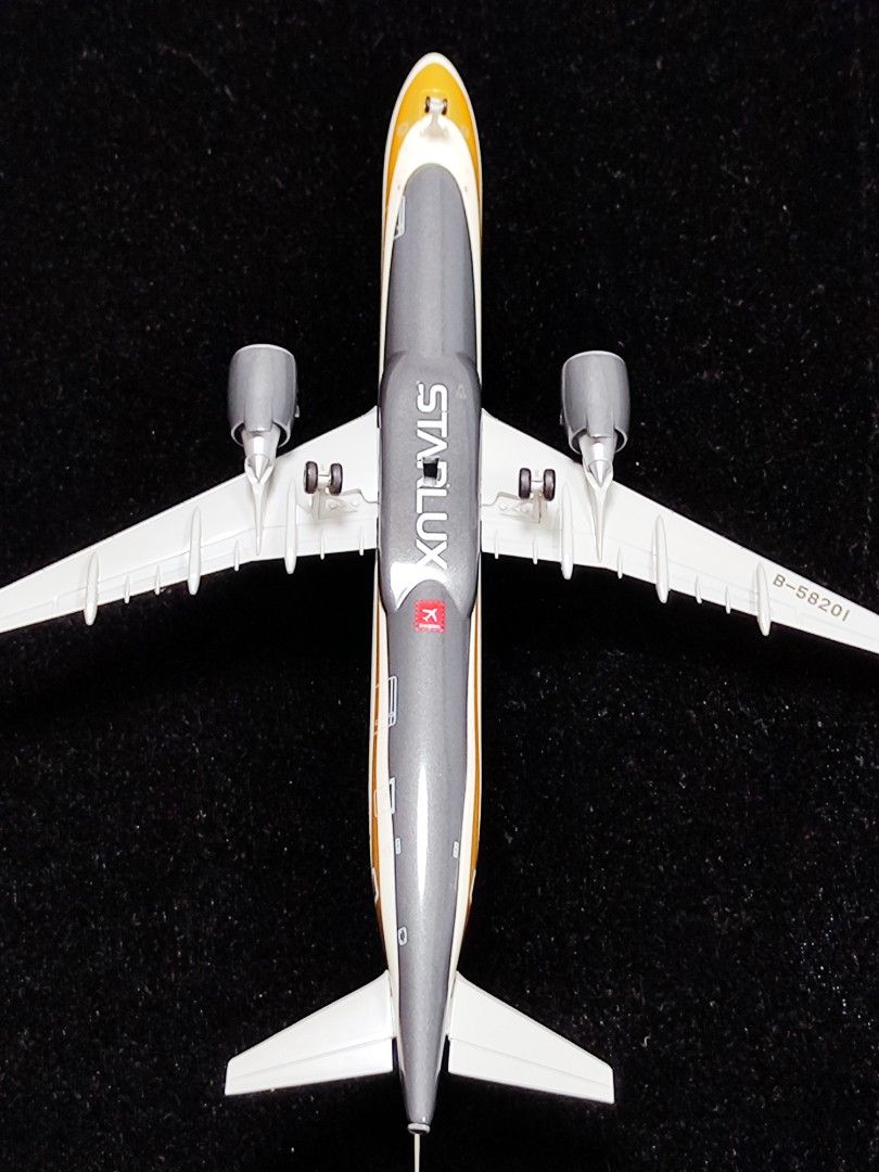 Starlux a321 neo 1:200 ABS hogan model, 興趣及遊戲, 玩具 & 遊戲類 - Carousell