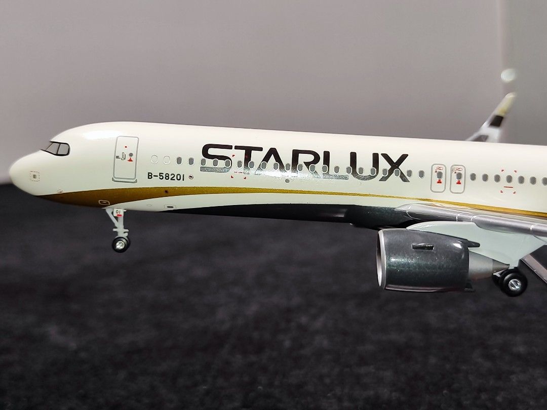 Starlux a321 neo 1:200 ABS hogan model, 興趣及遊戲, 玩具 & 遊戲類 - Carousell