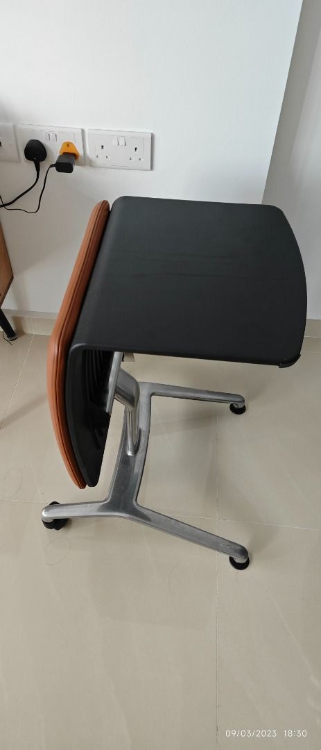 Steelcase Leap WorkLounge Office Chair with Footrest/Sidetable ...