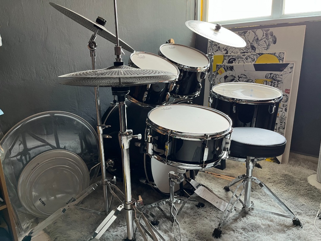 TAMA Stagestar 5-Piece Drum Kit with Throne, silent Remo silentstroke ...