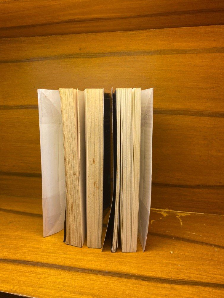 The 5th Wave (Books 1&2) by Rick Yancey on Carousell