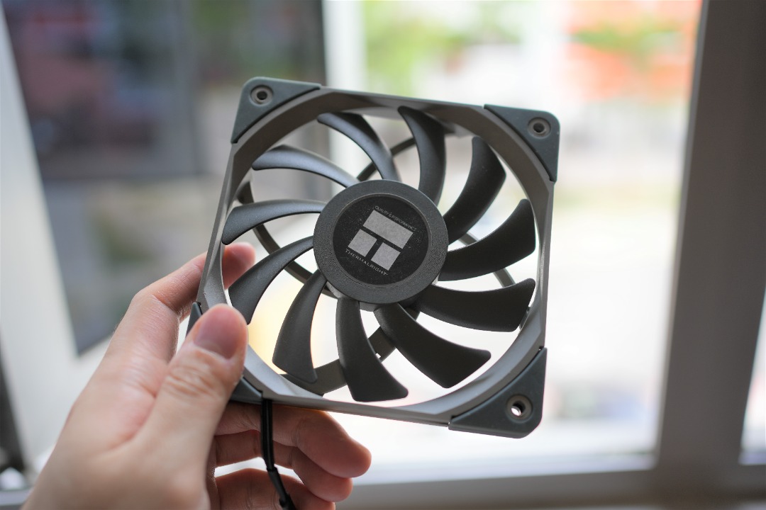 Thermalright TL-C12015 120mm Slim Fan & Scythe Kazeflex 140mm Fan ...