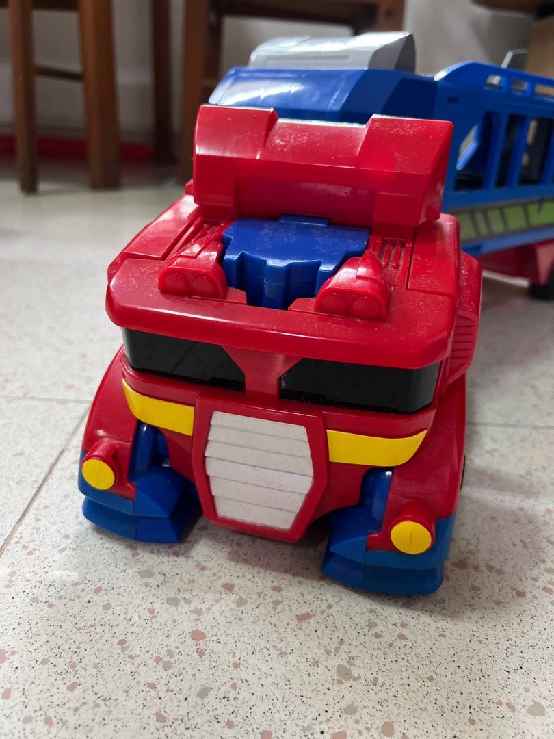 Giant Optimus Prime Transformer with Trailer, Hobbies & Toys, Toys ...