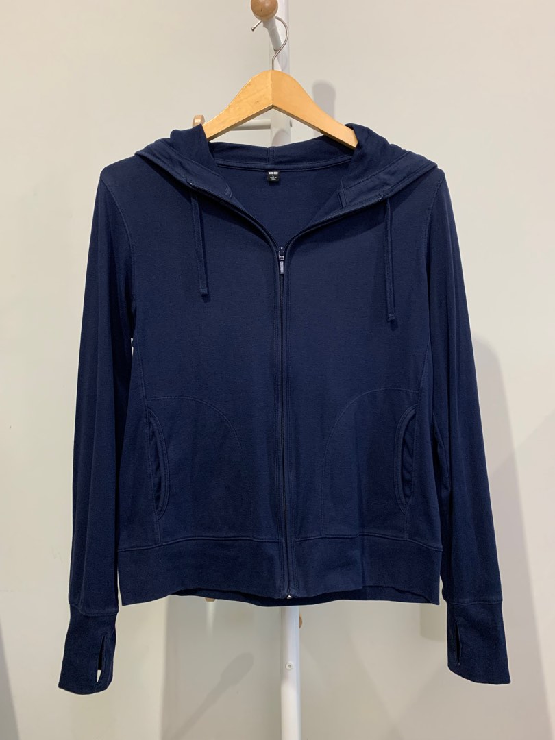 UNIQLO RUNNING JACKET, Fesyen Wanita, Pakaian Wanita, Baju Luaran di ...