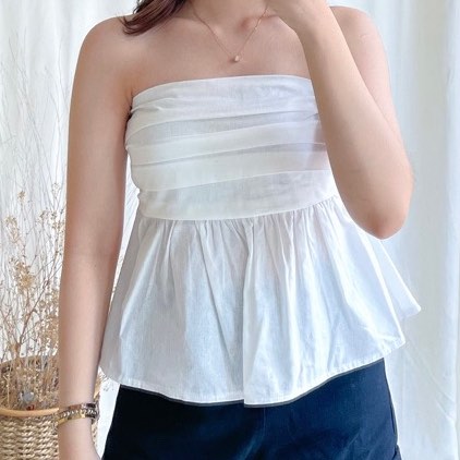 White linen tube top, Women's Fashion, Tops, Sleeveless on Carousell