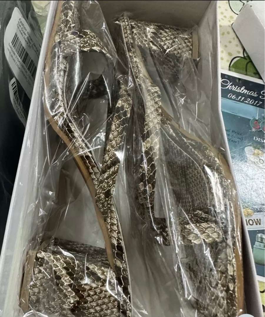 women snakes heel, Women's Fashion, Footwear, Heels on Carousell