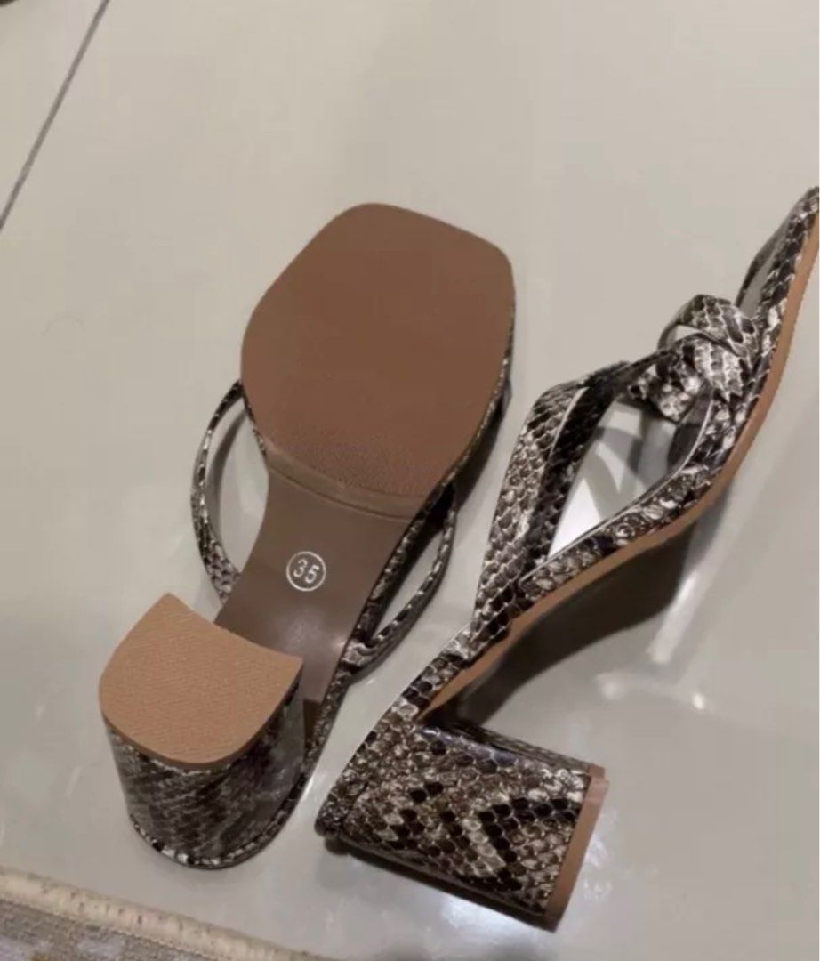 women snakes heel, Women's Fashion, Footwear, Heels on Carousell