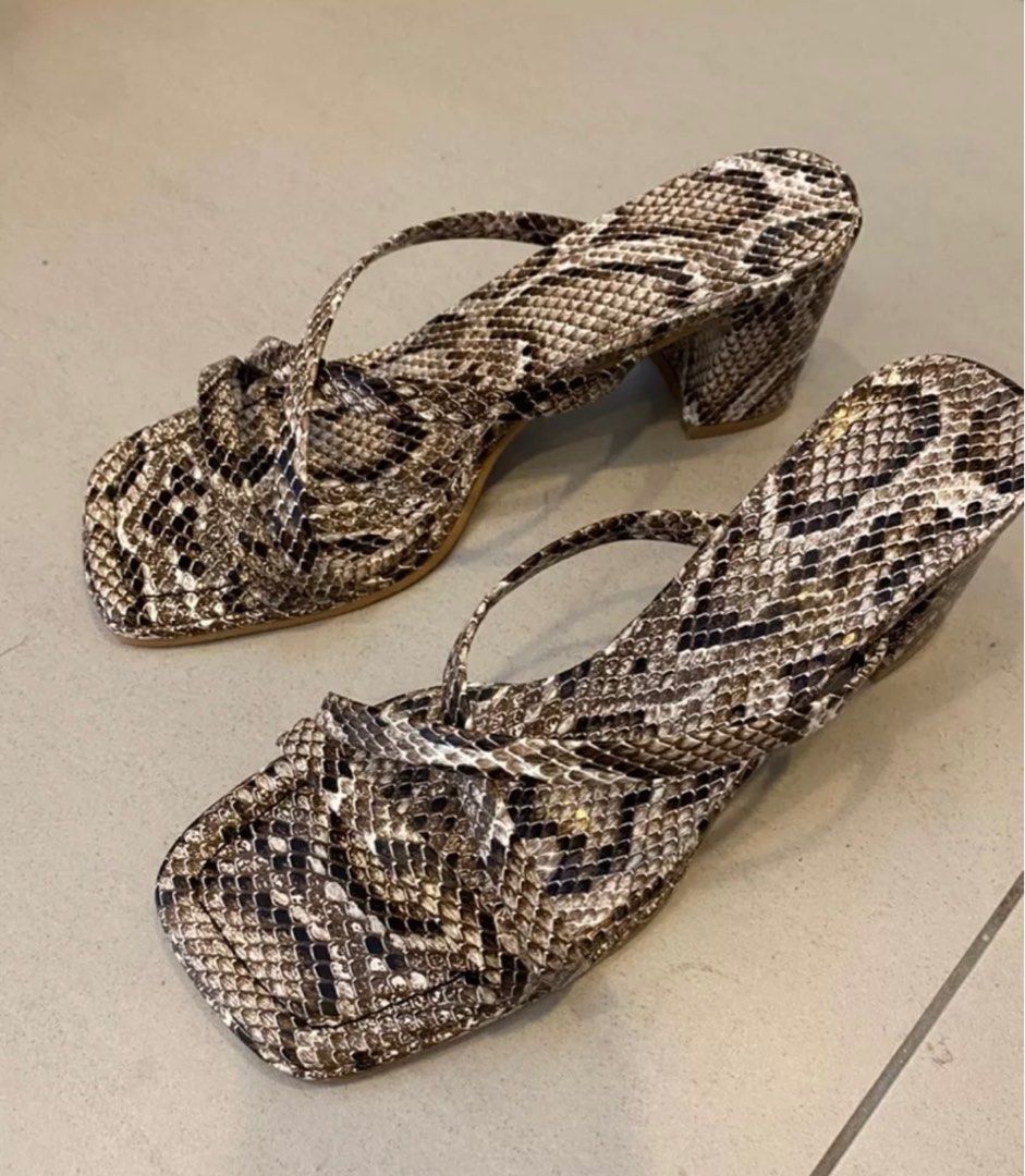 women snakes heel, Women's Fashion, Footwear, Heels on Carousell