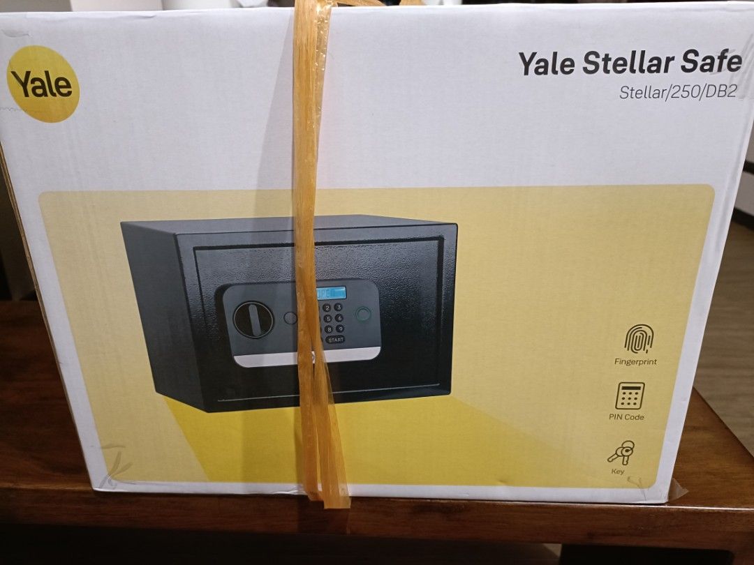 Yale Stellar 250/DB2, Furniture & Home Living, Security & Locks, Safe ...