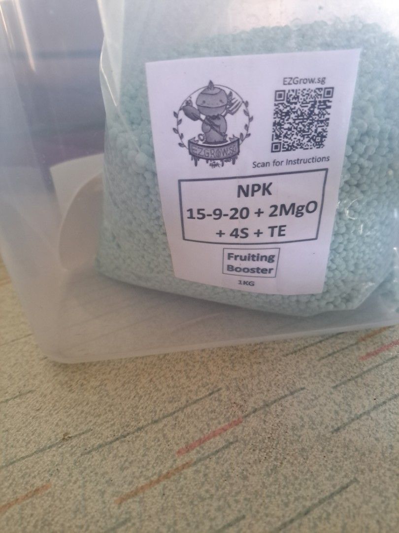 Yaramilla Fruiting fertiliser, Furniture & Home Living, Gardening ...