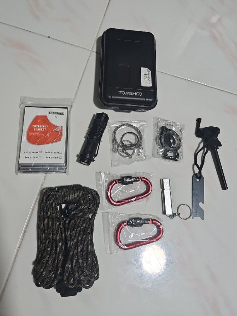 11 in 1 - Outdoor Suvival Kit Multipurpose Emergency Equipment ...