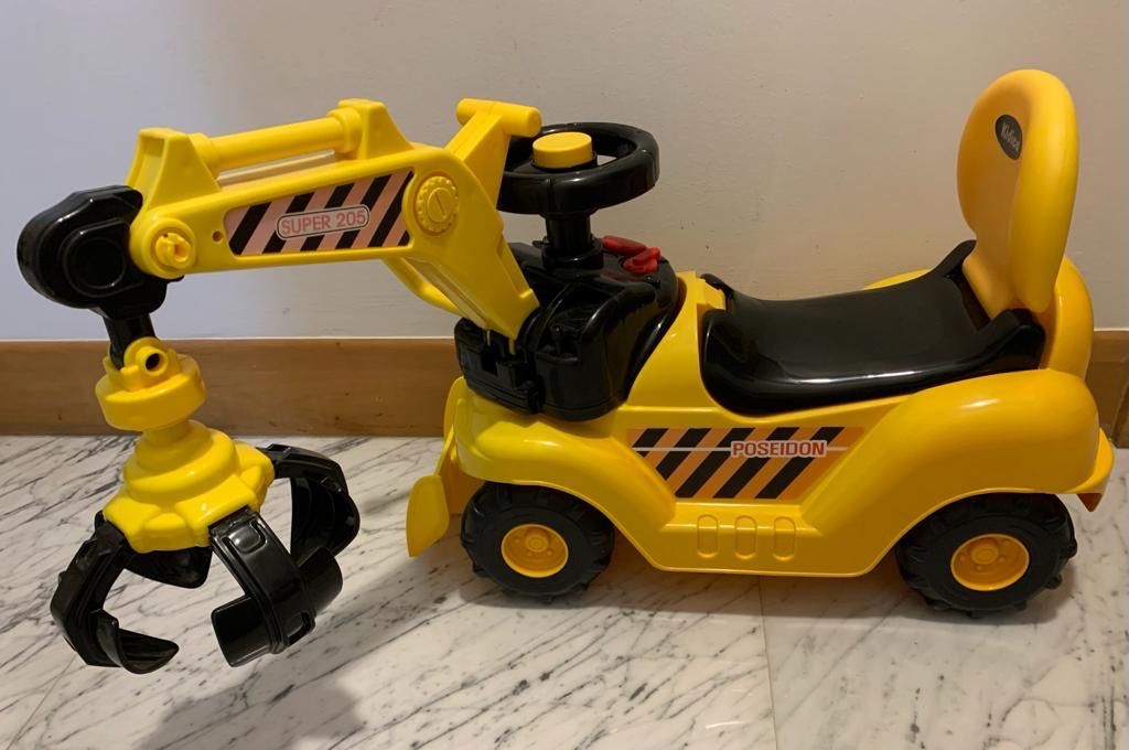 2 in 1 Kids Digger Excavator, Hobbies & Toys, Toys & Games on Carousell