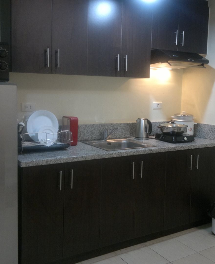 4D/3N For 2 MAKATI Condotel MRT Magallanes Station Edsa cor Chino Roces ...