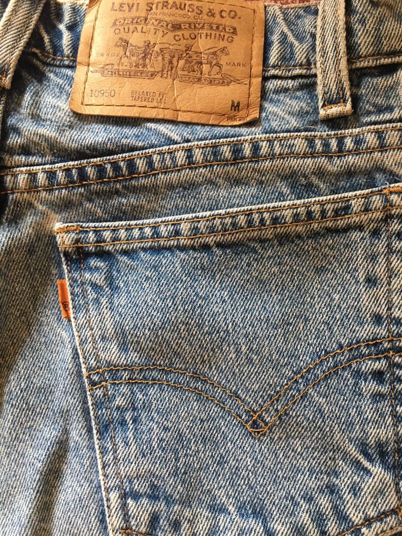 90s Levis highwaisted light washed mom jeans, Women's Fashion, Bottoms, Jeans on Carousell