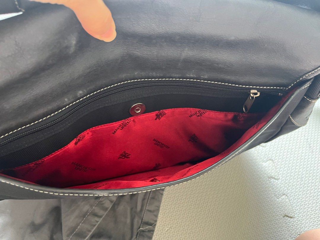 man utd suitcase