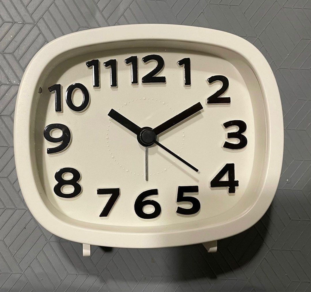 Alarm clock from Daiso, Furniture & Home Living, Home Improvement ...