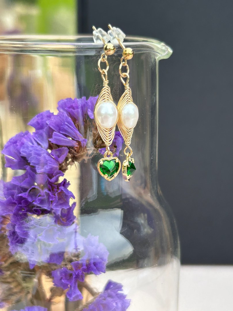 天使之泪&Angel's tears., Women's Fashion, Jewelry & Organisers, Earrings on ...