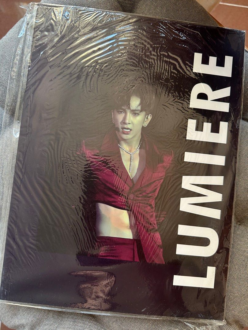 Anson Lo photo book, 其他, 其他 - Carousell