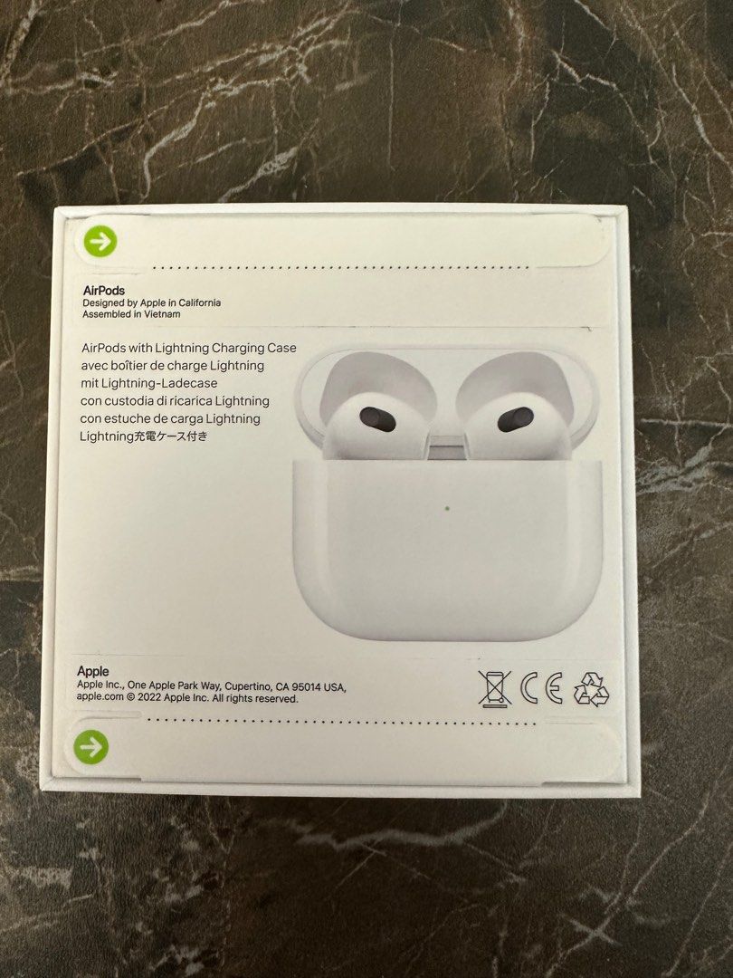 Apple Airpods 第3代 真無線耳機配備lightning充電盒 音響器材 耳機 Carousell