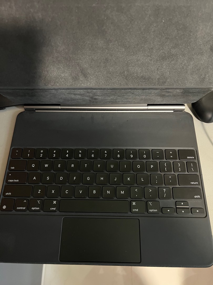 Apple Magic Keyboard 12.9 inch 1st Gen, Computers & Tech, Parts ...