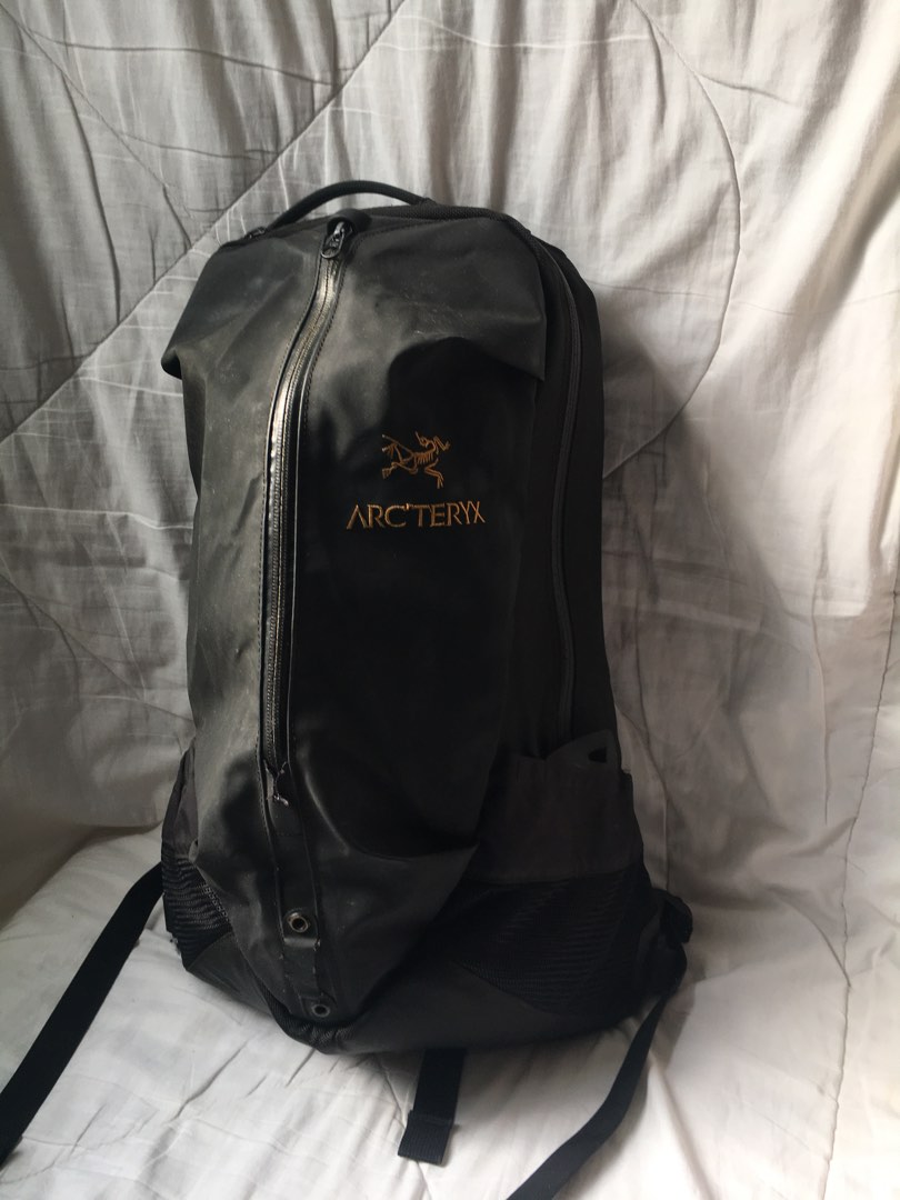 ARCTERYX ARRO 22 BACKPACK, Men's Fashion, Bags, Backpacks on Carousell