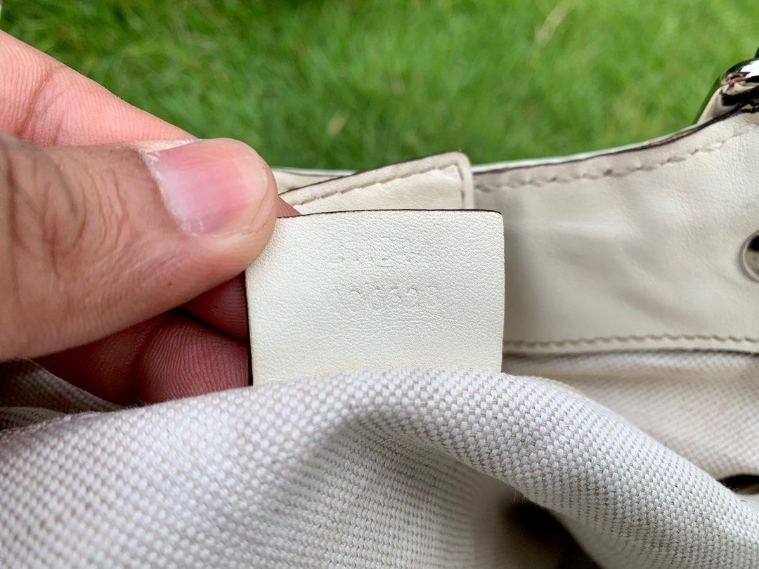 Authentic Gucci Woven Raffia Diamante Medium Sukey Hobo Bag, Luxury ...