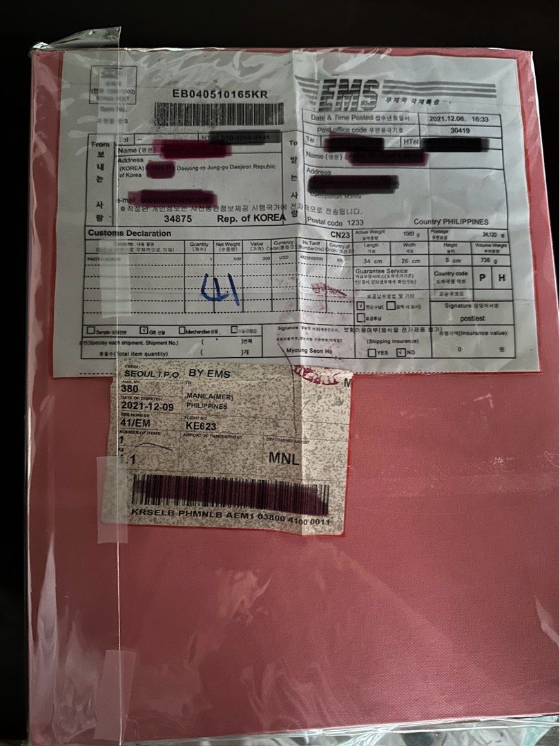 Blackpink Jennie Signed Album, Hobbies & Toys, Memorabilia ...