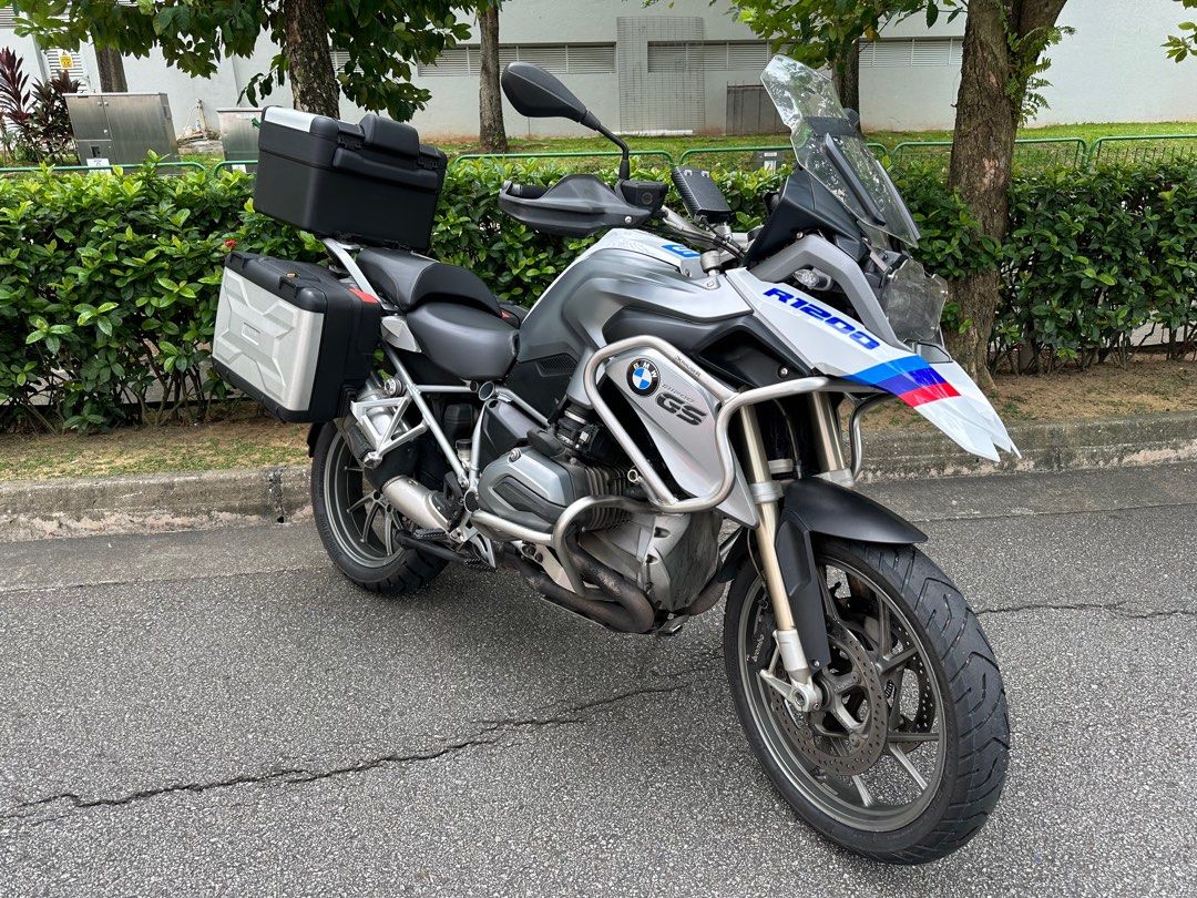 BMW R1200GS Alpine White Color. Mature Owner. Registration Date 11/12 ...