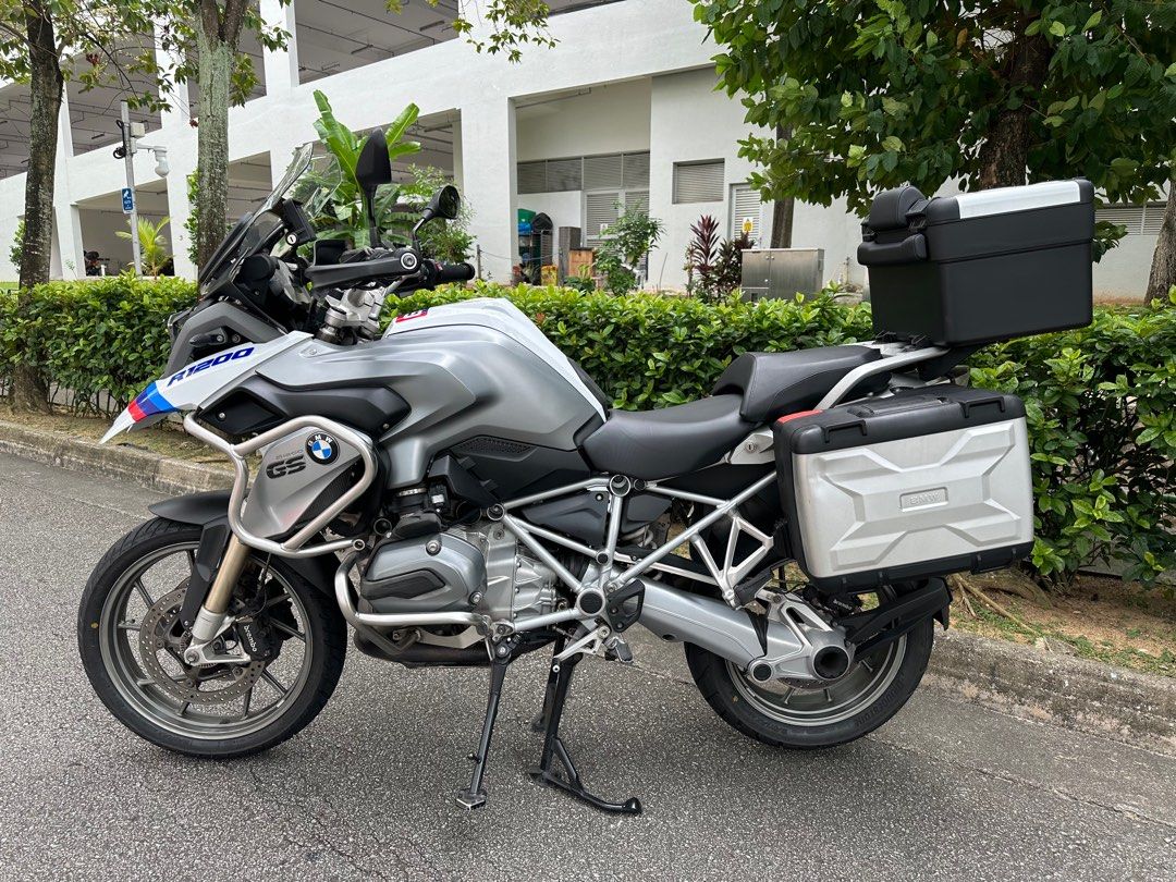 BMW R1200GS Alpine White Color. Mature Owner. Registration Date 11/12 ...