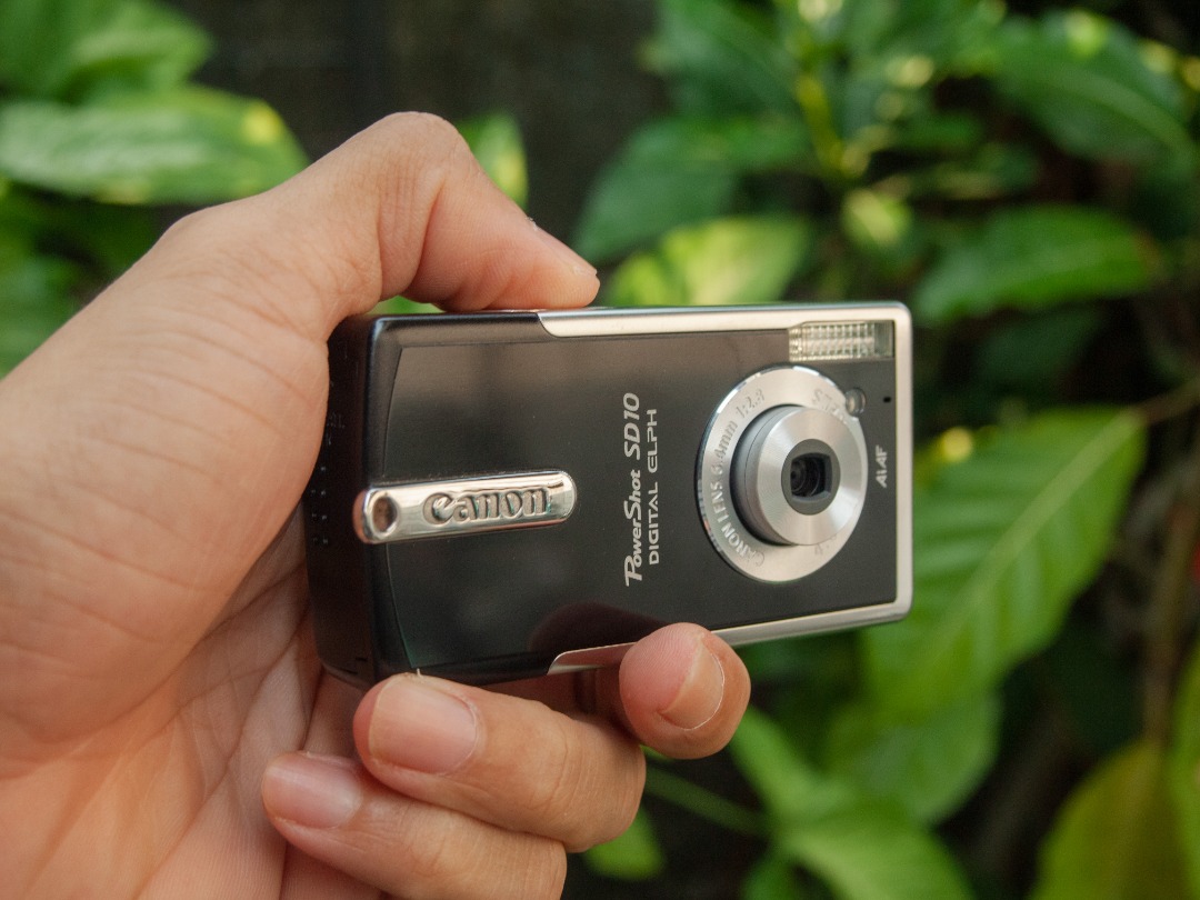 Canon PowerShot SD10(Ixus Digital I) Tiny Digital Camera Digicam ...
