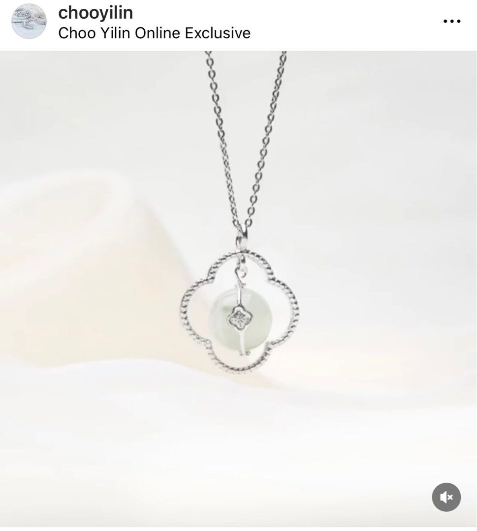 Choo Yilin Peranakan Tile Emblem Necklace, Women's Fashion, Jewelry ...