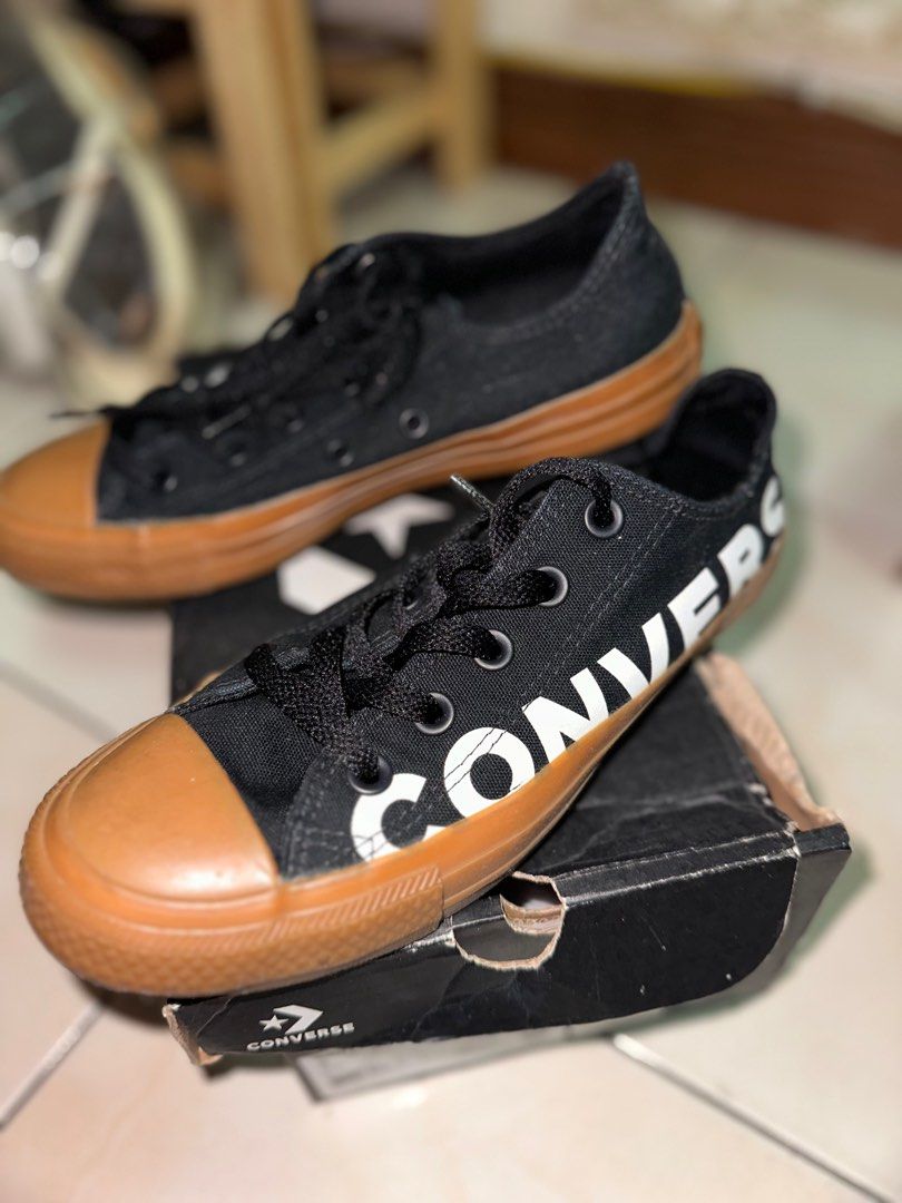 Converse Australia, Women's Fashion, Footwear, Sneakers on Carousell