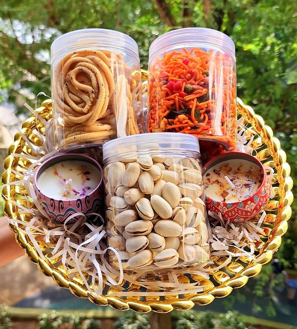 Deepavali Murukku & Nuts Set, Food & Drinks, Gift Baskets & Hampers on ...