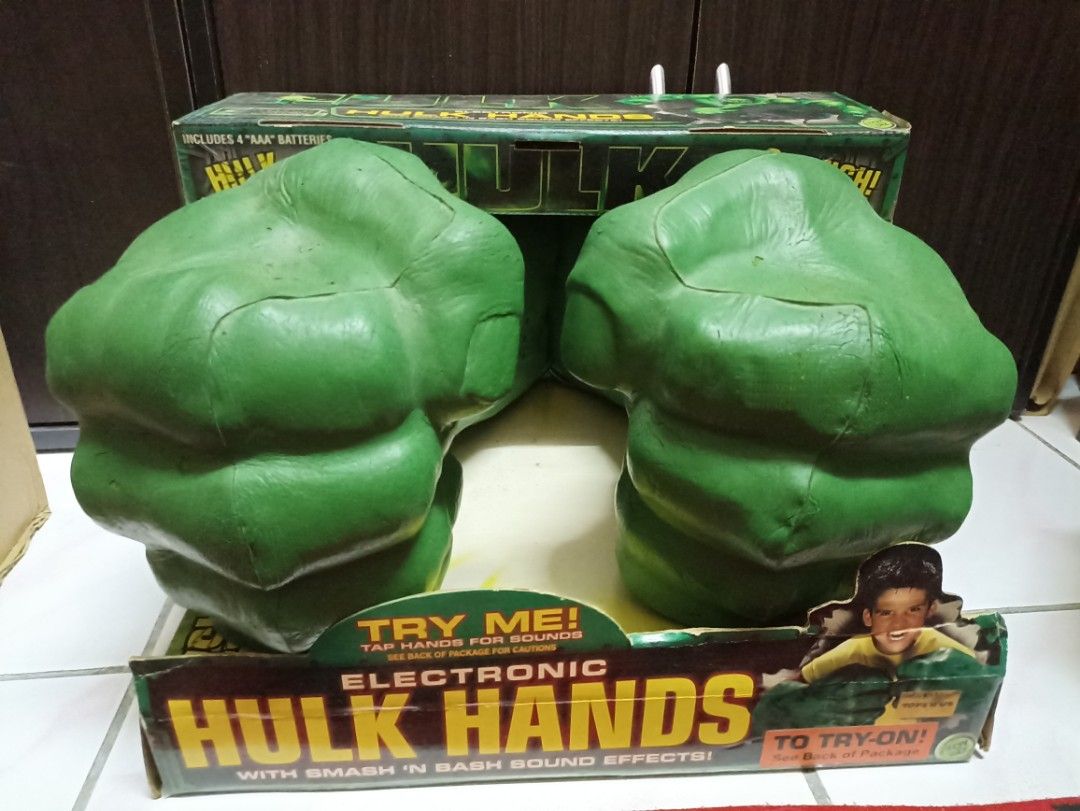 Electronic hulk hand hulk movie eric bana 2003, Hobbies & Toys, Toys & Games on Carousell
