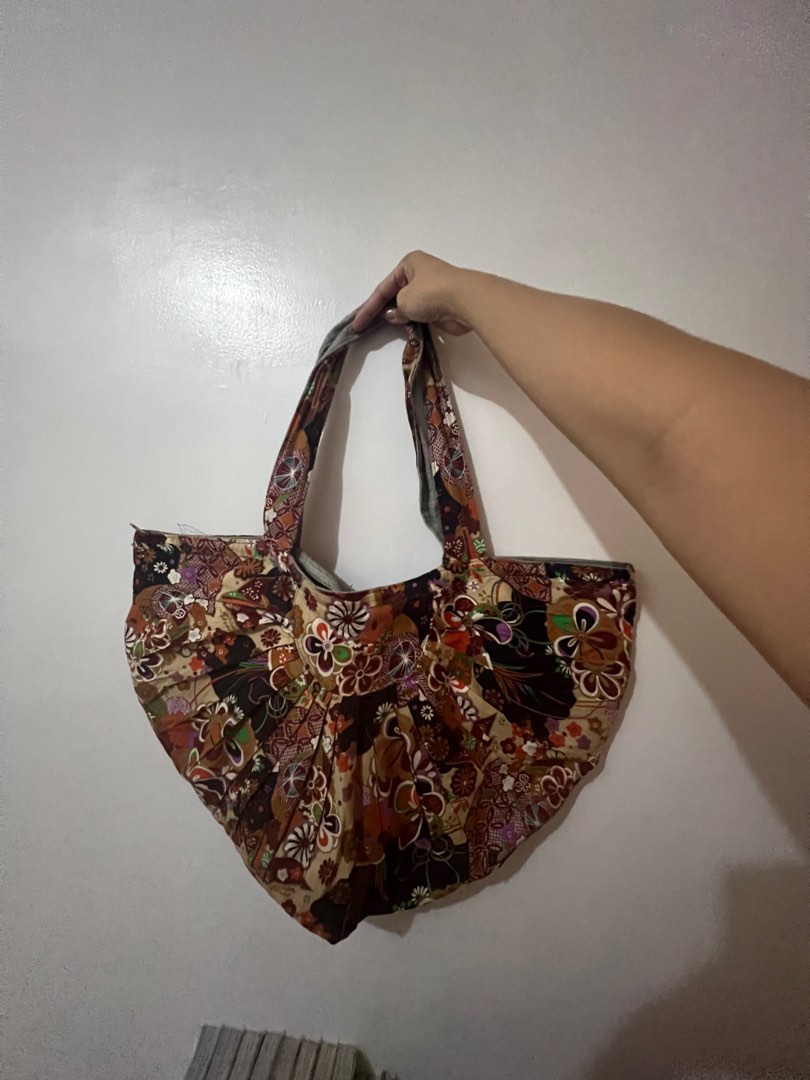 Fan / weekender bag free sf to manila, Women's Fashion, Bags & Wallets ...