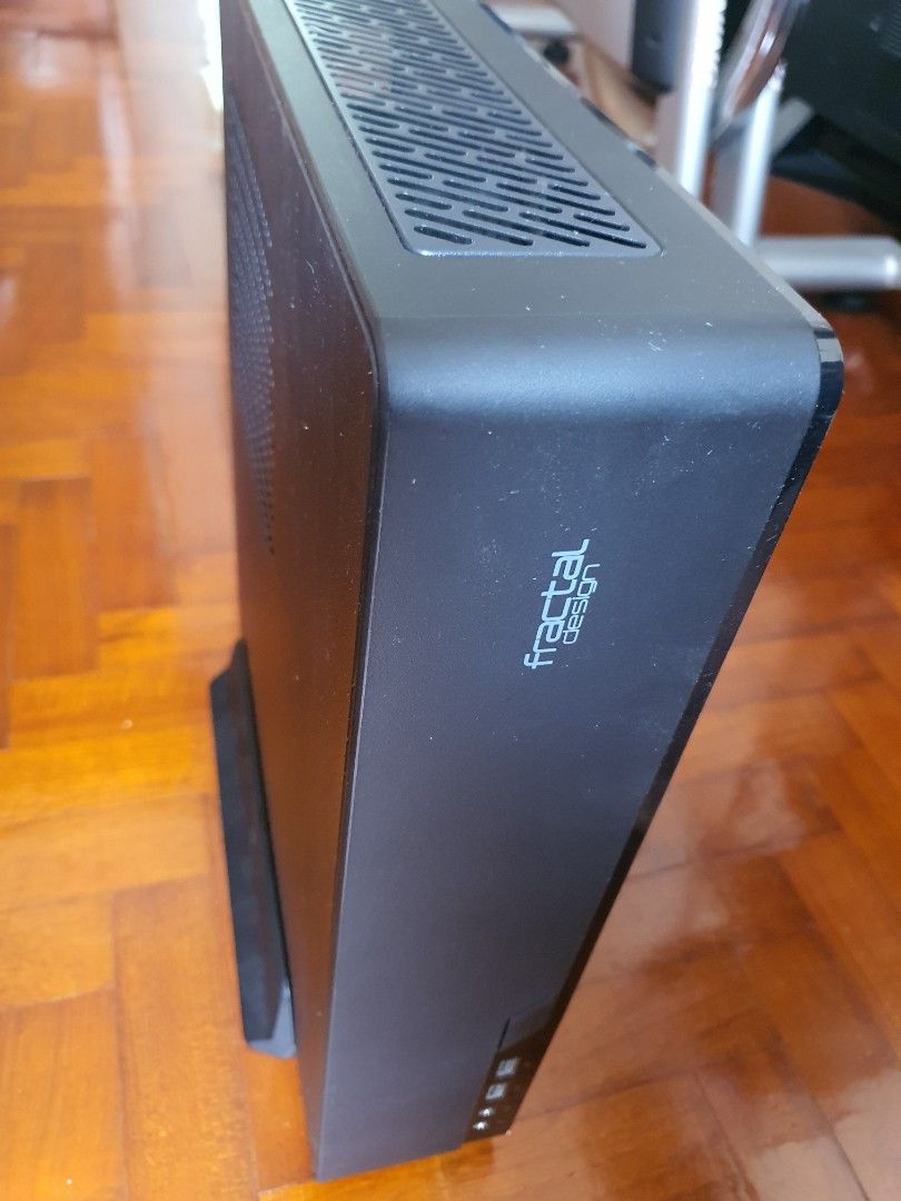 Fractal Design Node 202 compact case with PSU, Computers & Tech ...