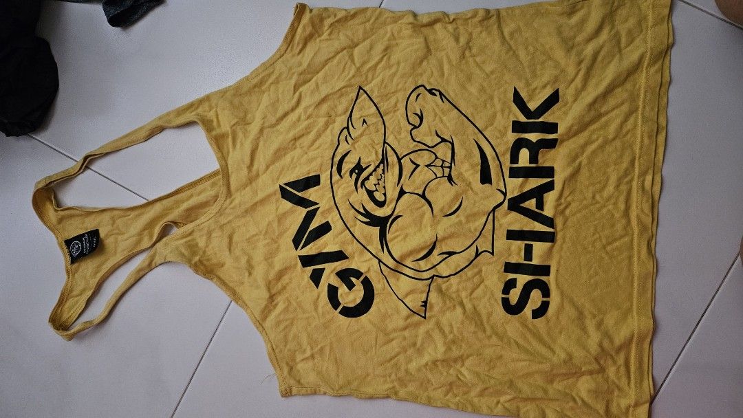 Gym shark OG stringer, Men's Fashion, Activewear on Carousell
