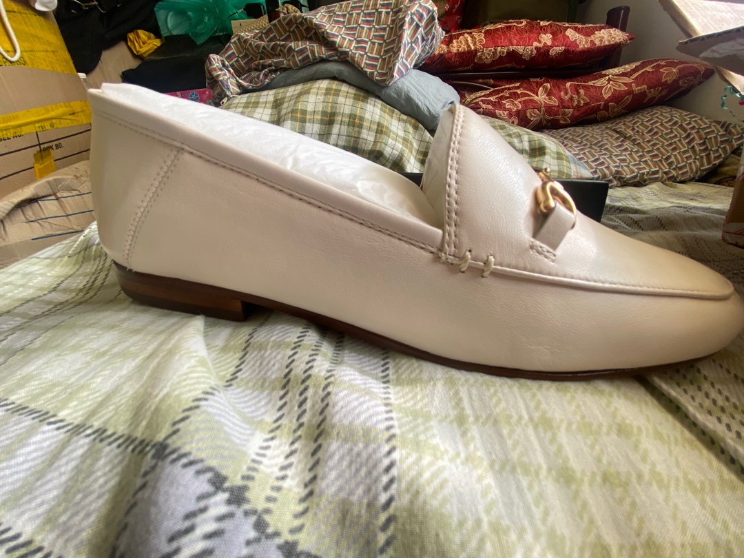 Haley Leather Loafer, Women's Fashion, Footwear, Loafers on Carousell