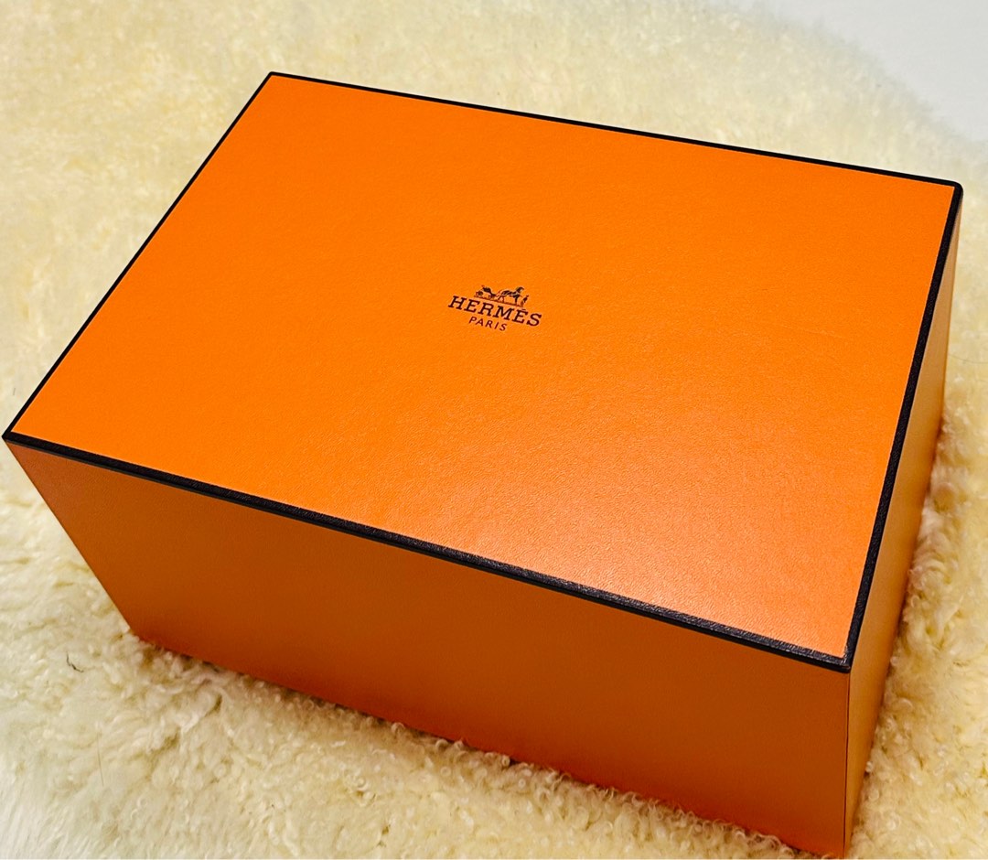 Hermes Wooden Watch Box, Luxury, Accessories on Carousell